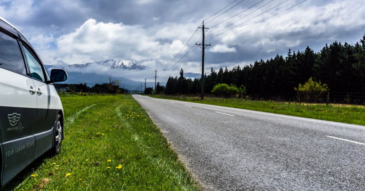 11 easy tips that will make driving in New Zealand safer | Spaceships ...