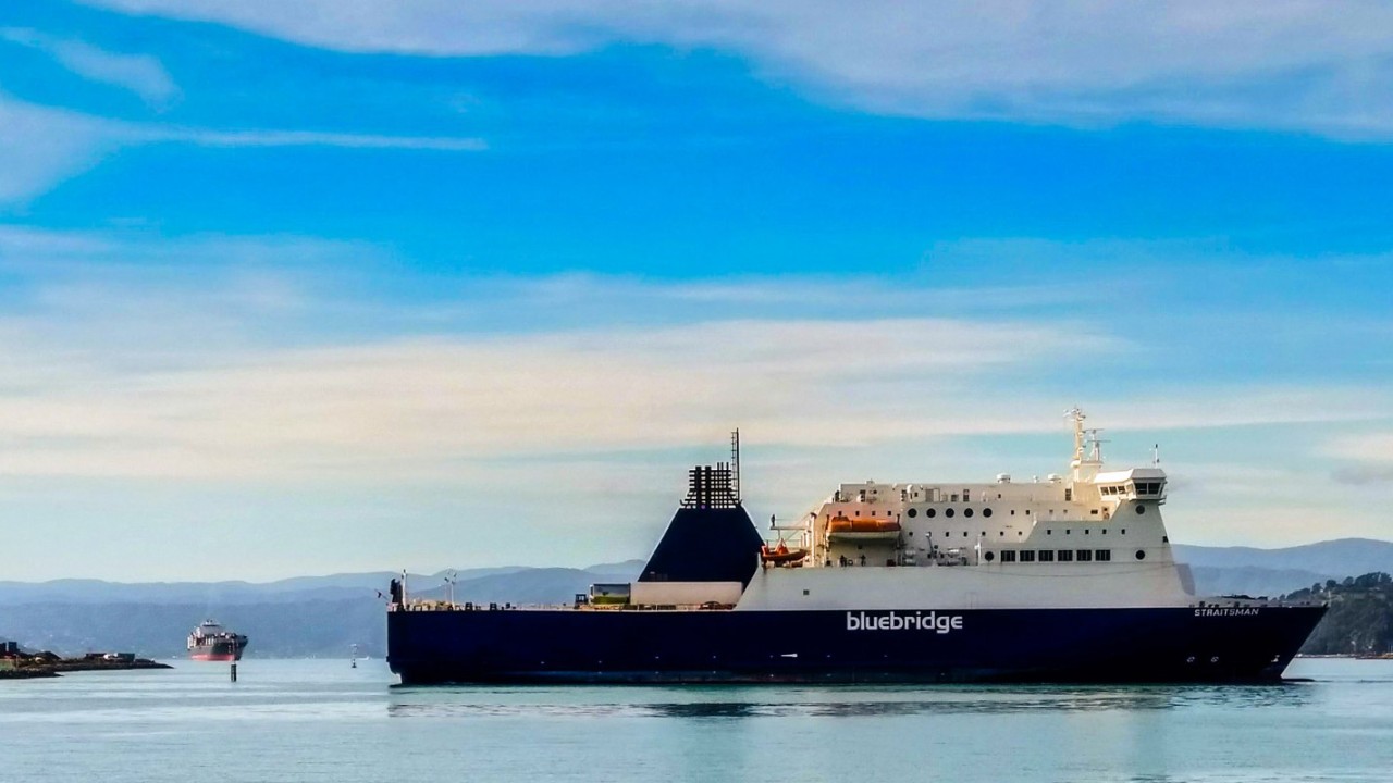Take your Campervan on the Cook Strait Ferry. Bluebridge Ferry: Easiest ...